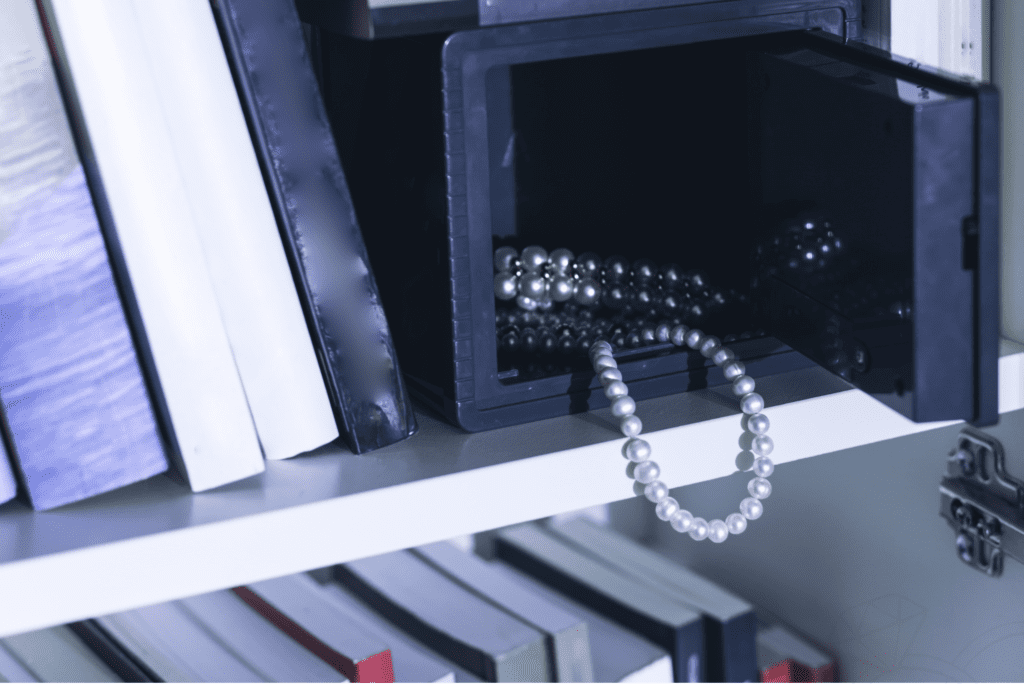Secure Jewellery Insurance with Q Report | DDS Diamonds